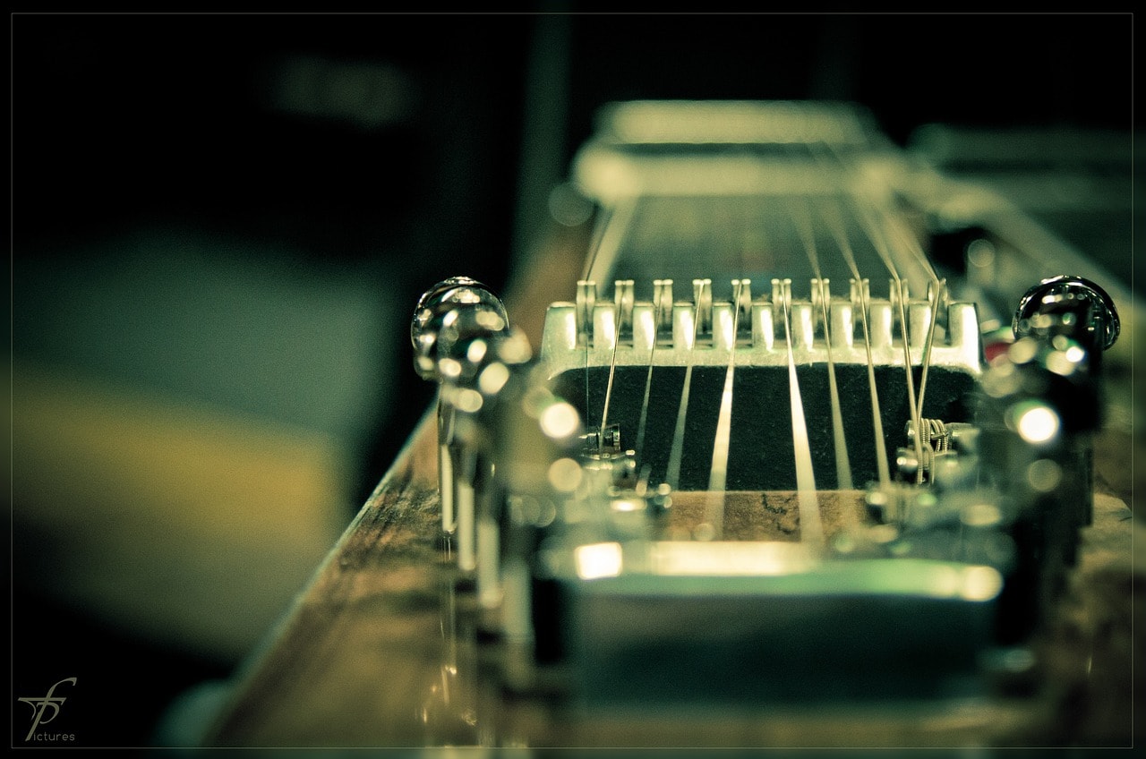 Can You Use Steel Strings on a Guitar? Exploring the Compatibility of ...